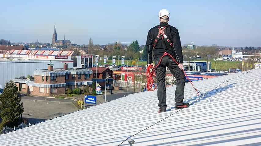 Mitlaufendes Auffanggerät einschließlich beweglicher Führung - SBO-BAU ...